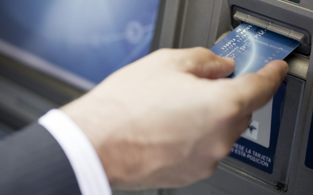 Private ATMs replace bank machines as fees rise for cash withdrawals ...