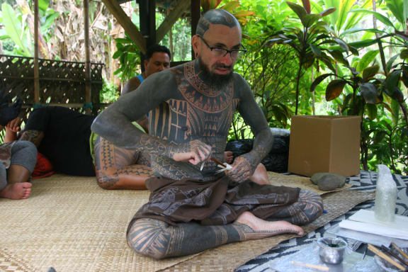 Tapping into the Past: Cook Islands tatau | A Gallery from Spectrum ...
