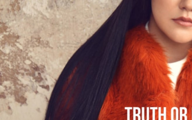 Indyah live in studio | RNZ