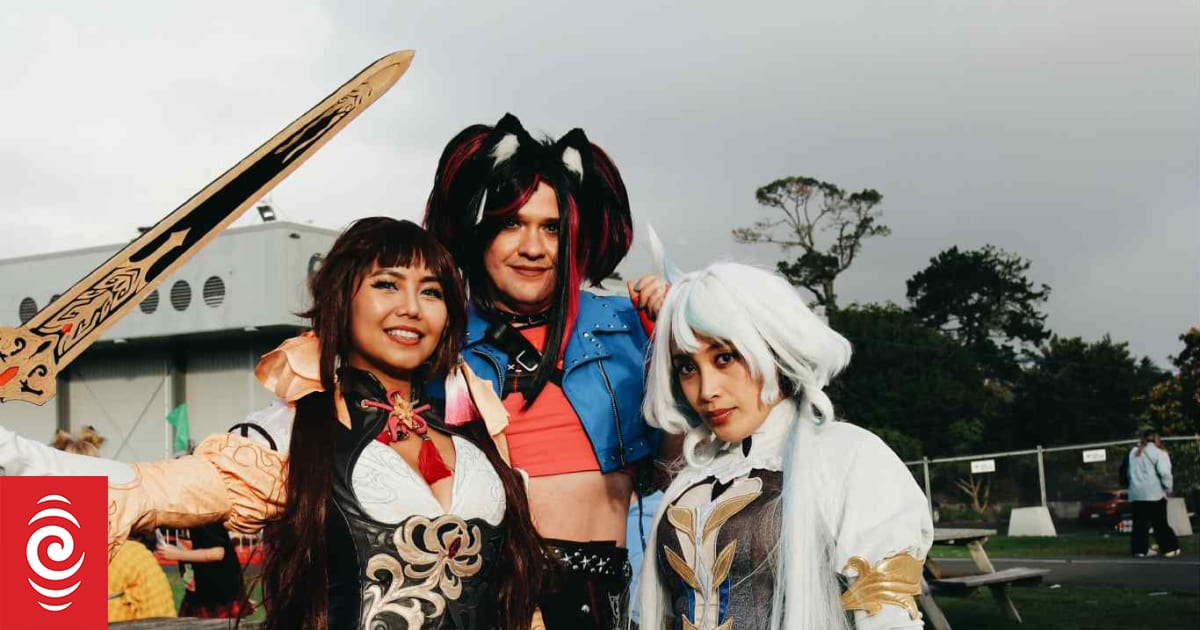 Celebrities and cosplayers descend on Armageddon expo | RNZ