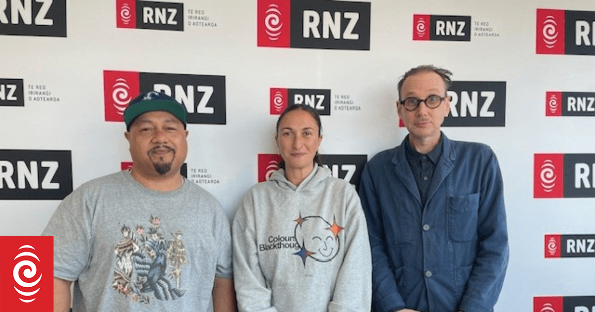 Supergroove get nostalgic ahead of massive NZ tour | RNZ