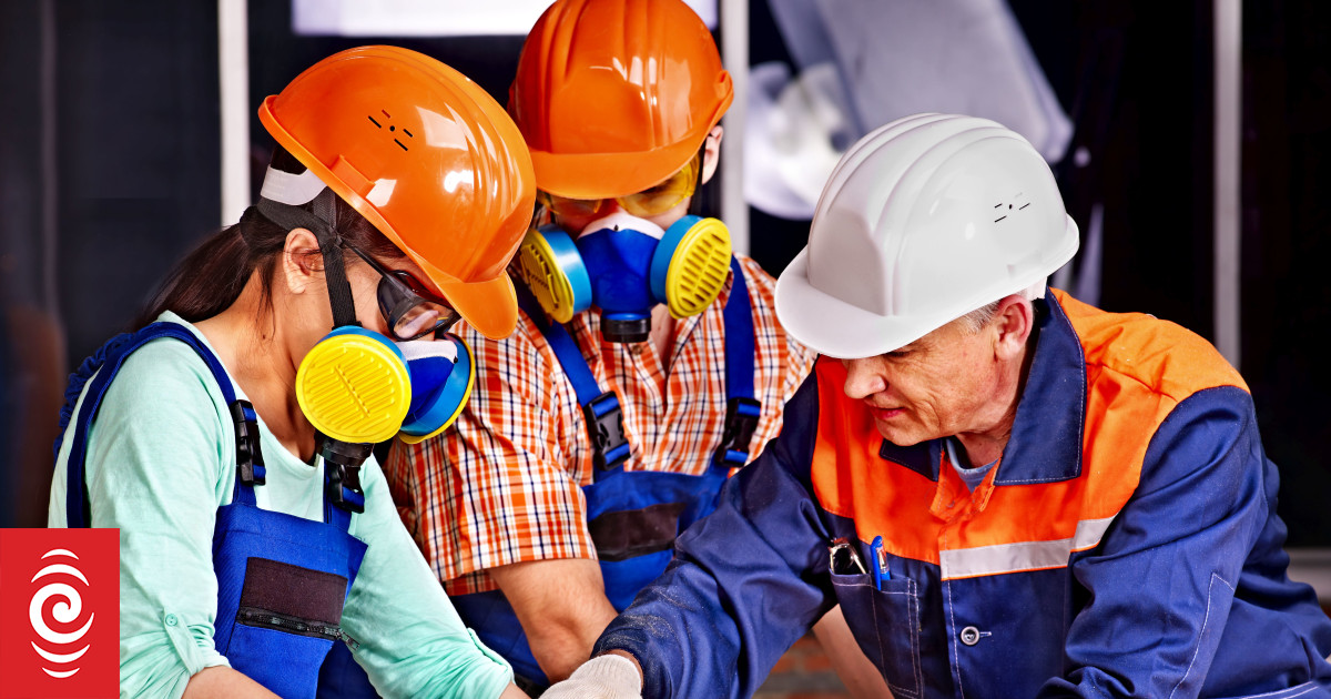 Over-50s employees more willing to put in extra effort, survey finds ...