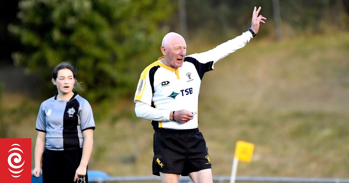 Wellington rugby referee still out on the field in his 80s | RNZ