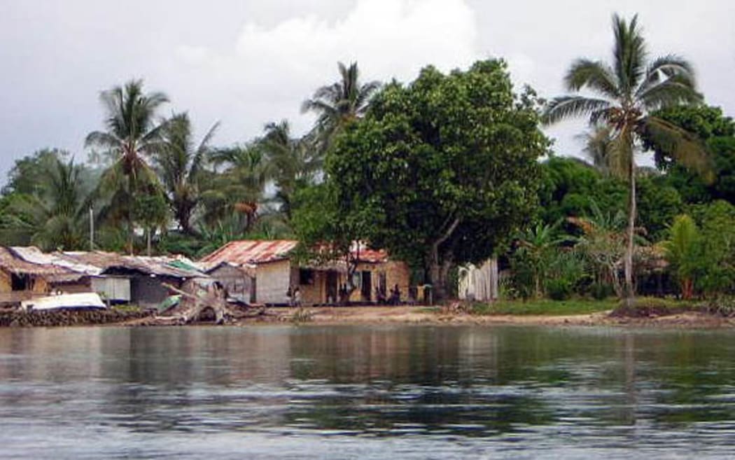 Evacuated Carteret islanders hope to send back food | RNZ News