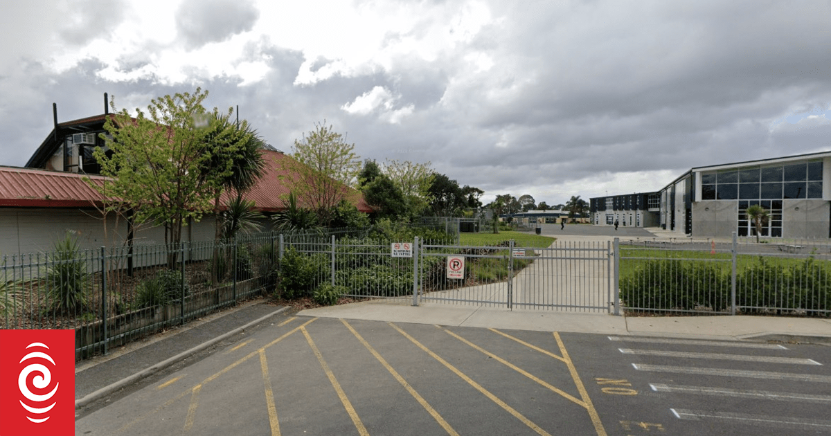 Auckland school Southern Cross Campus lockdown lifted | RNZ News