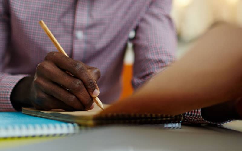 'Poor quality': NZQA faults four business courses | RNZ
