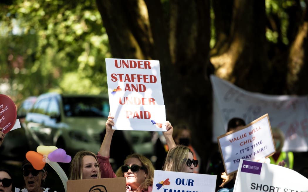 Nurses go on strike across the nation today | RNZ News