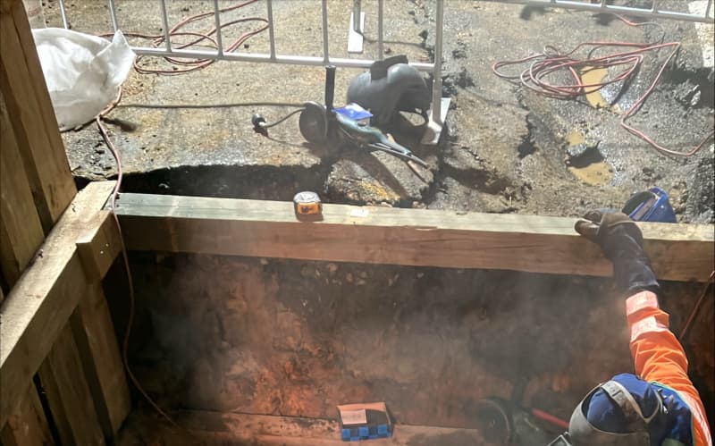 Hope water will be back by lunch after pipe burst in Auckland | RNZ
