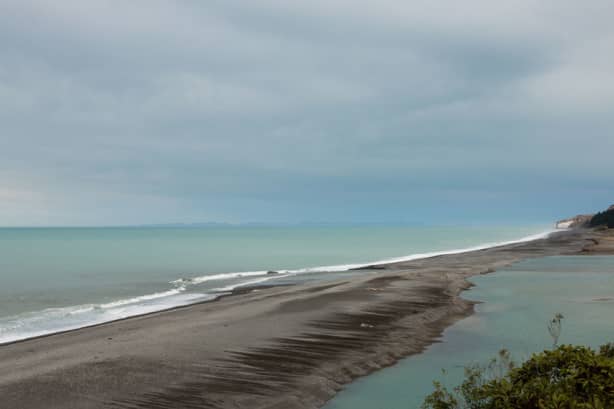 Call for commission to save NZ water | RNZ