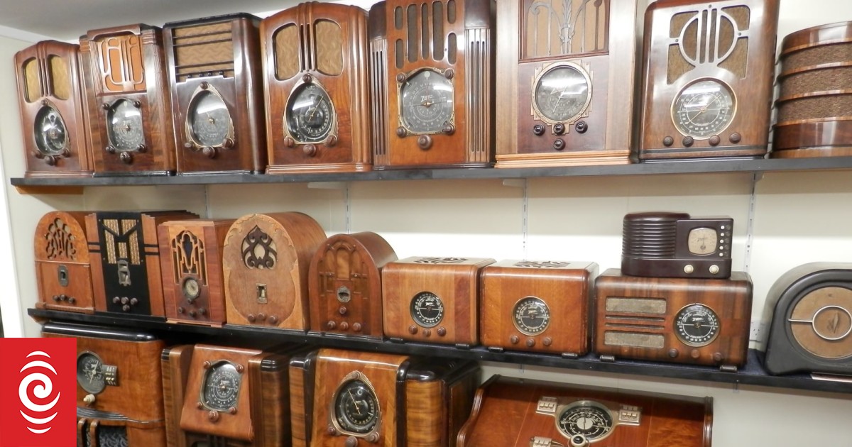 Collectors corner: Vintage radio collection | RNZ