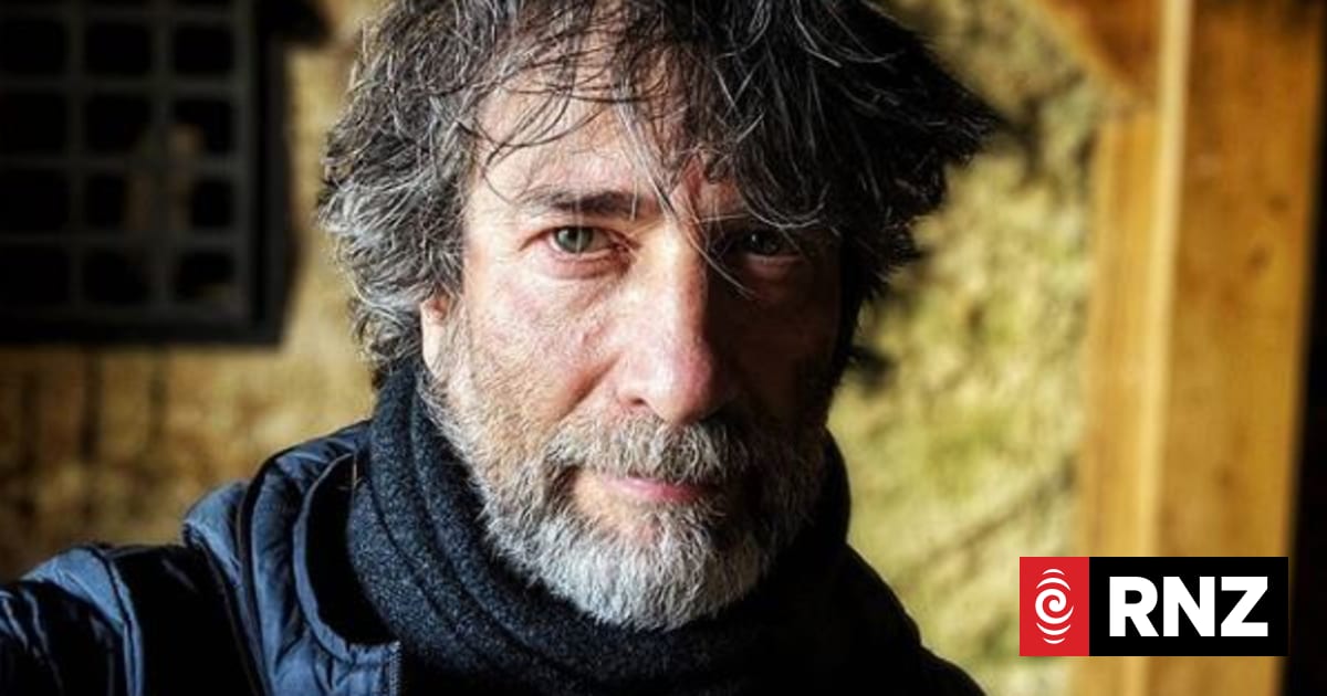 NZ the 'more appropriate forum' - Neil Gaiman sexual assault lawsuit ...