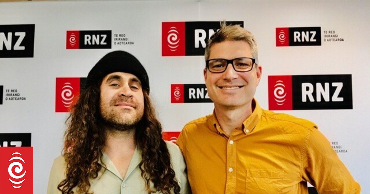 Songs from the decades with Sandon James | RNZ