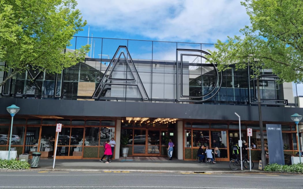 Hamilton's new riverside shopping precinct opens | RNZ News