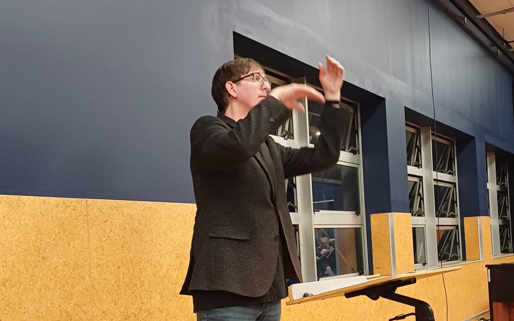 Classical and kapa haka combine to honour Māori Battalion | RNZ