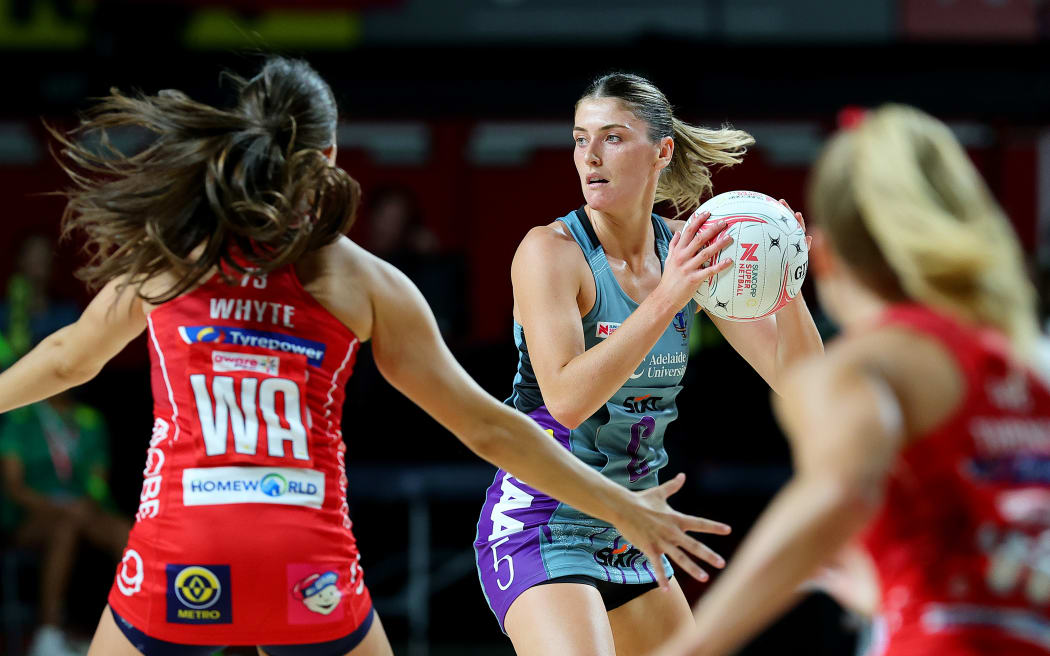Silver Fern Kate Heffernan stars in incredible Australian Super Netball ...