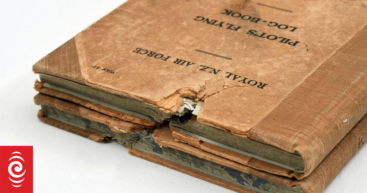 The WW2 logbook with a fascinating story | RNZ