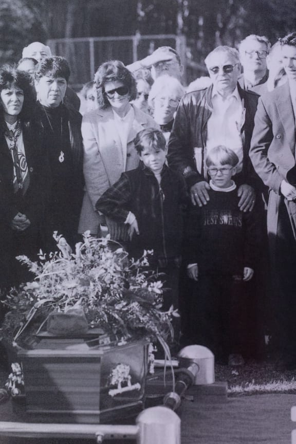 NZ Biography: Colin Hogg on Barry Crump | RNZ