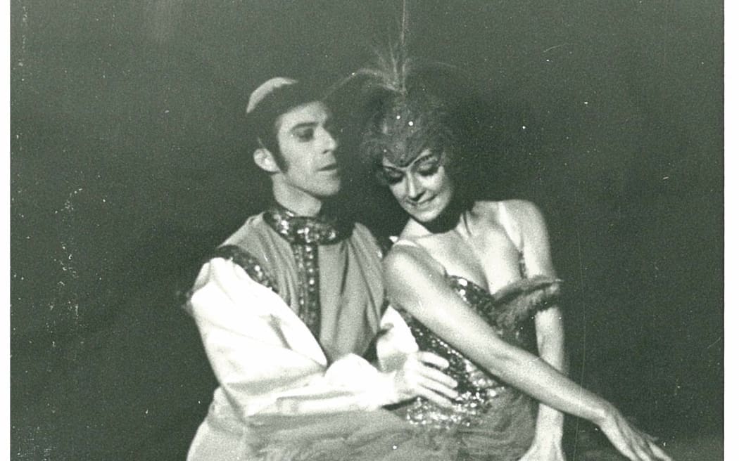 Mainstay of New Zealand ballet Sir Jon Trimmer dies aged 84 | RNZ News