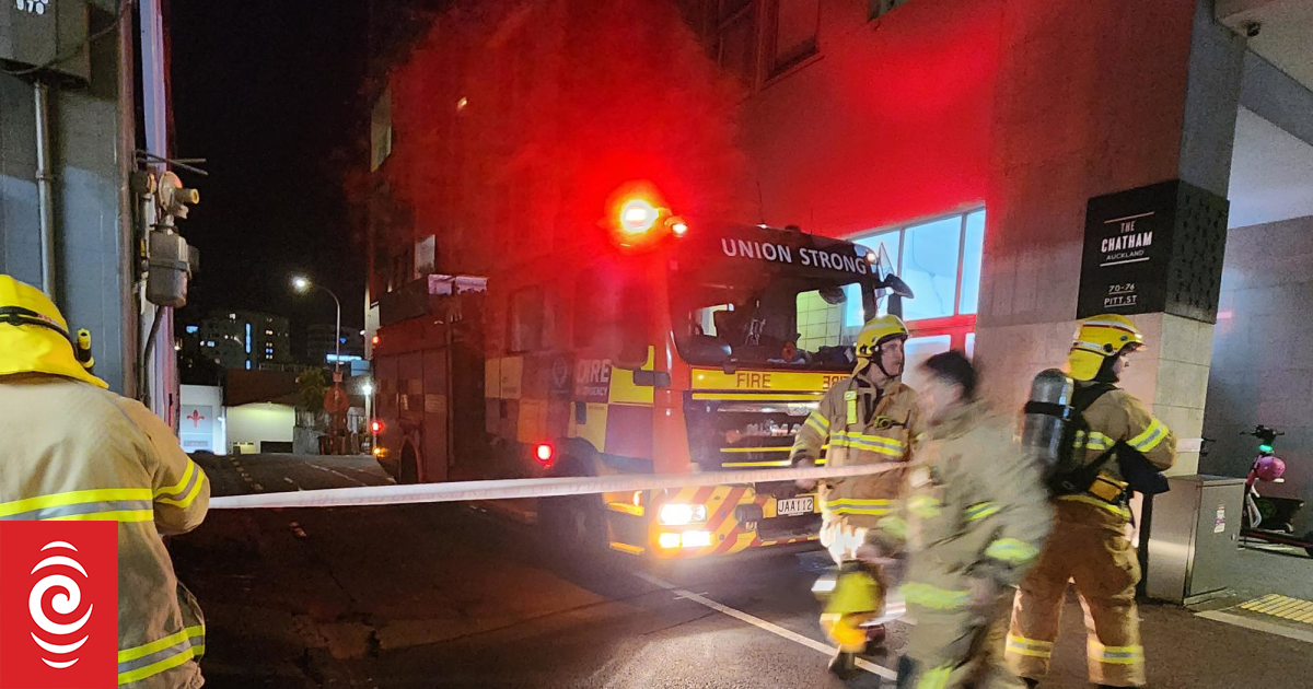 Auckland fire station closes due to asbestos contamination | RNZ News