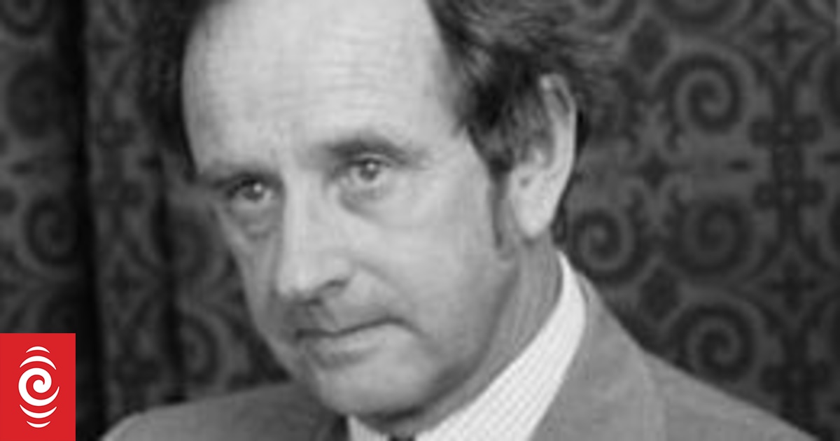 Long-time Labour MP Bob Tizard dies | RNZ News