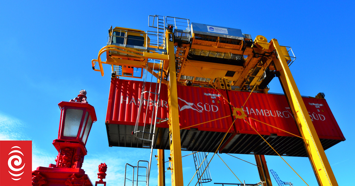 Port health and safety code kicks in | RNZ News
