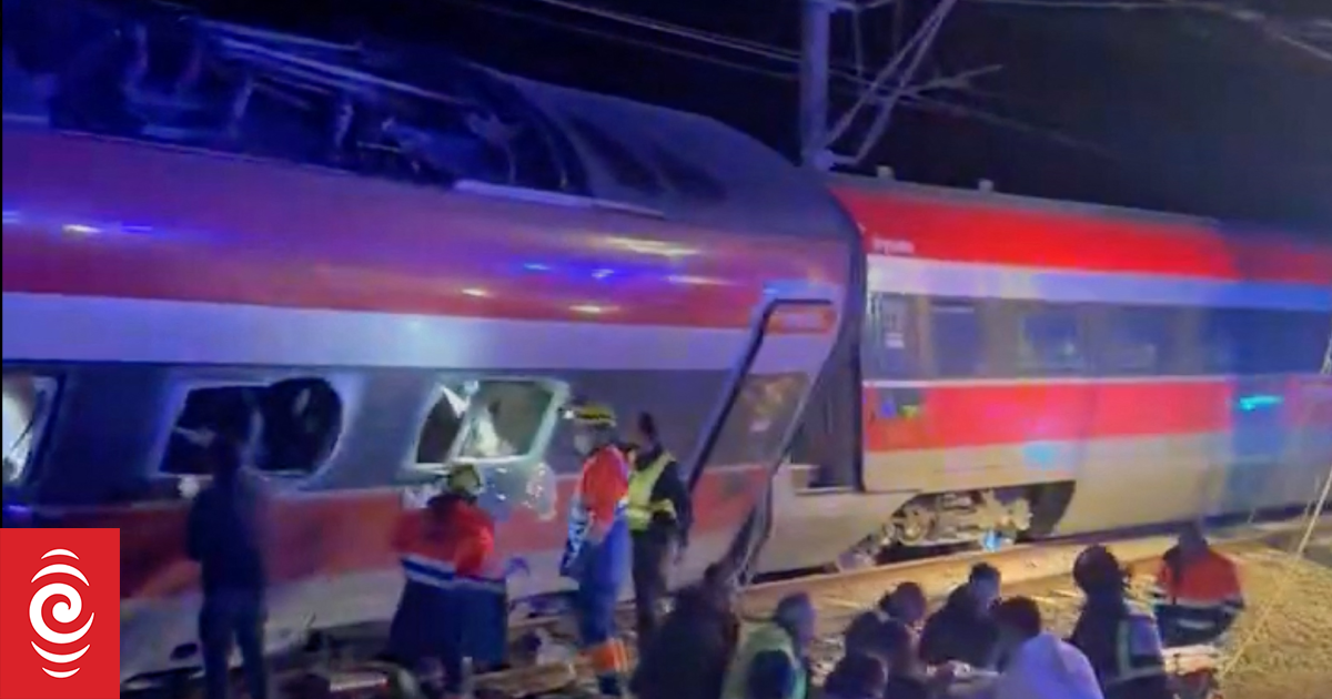 Fatal rail accident in Spain after trains collide | RNZ News