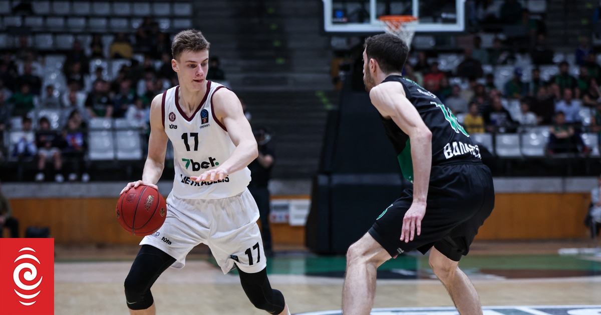 Breakers pick up "influential" player | RNZ News