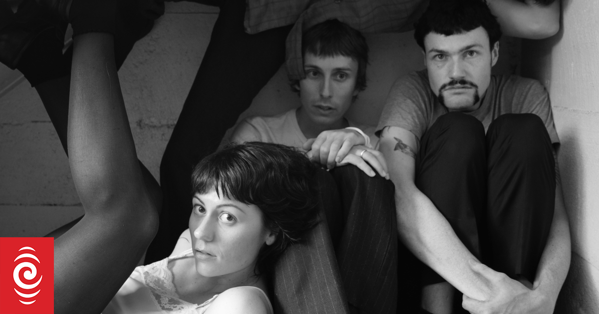 Time for walkies: The new Ringlets album and tour | RNZ