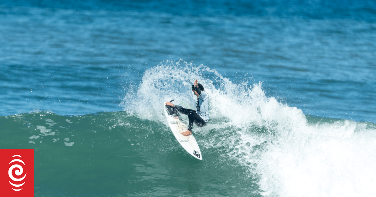 Craig Levers reveals secrets of surf photography | RNZ News