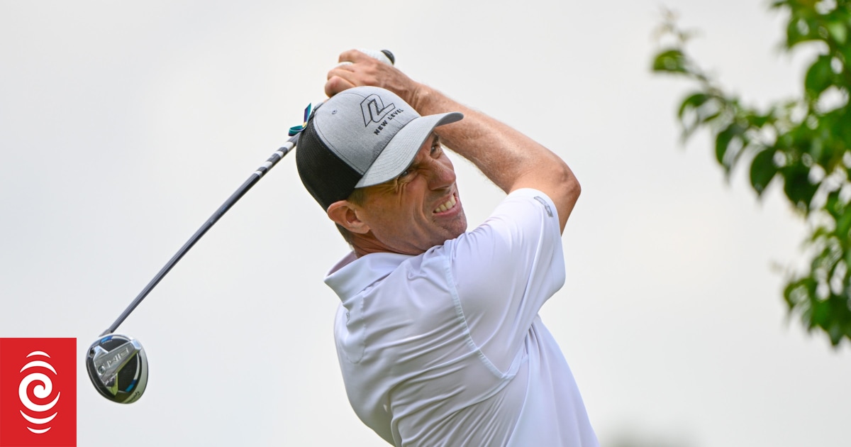 Alker holds one-shot lead at Champions Tour tournament | RNZ News