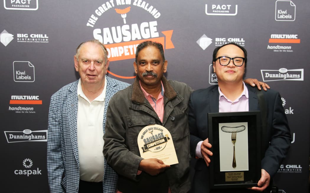 'Sensational' lamb sausage snags top spot at awards | RNZ News