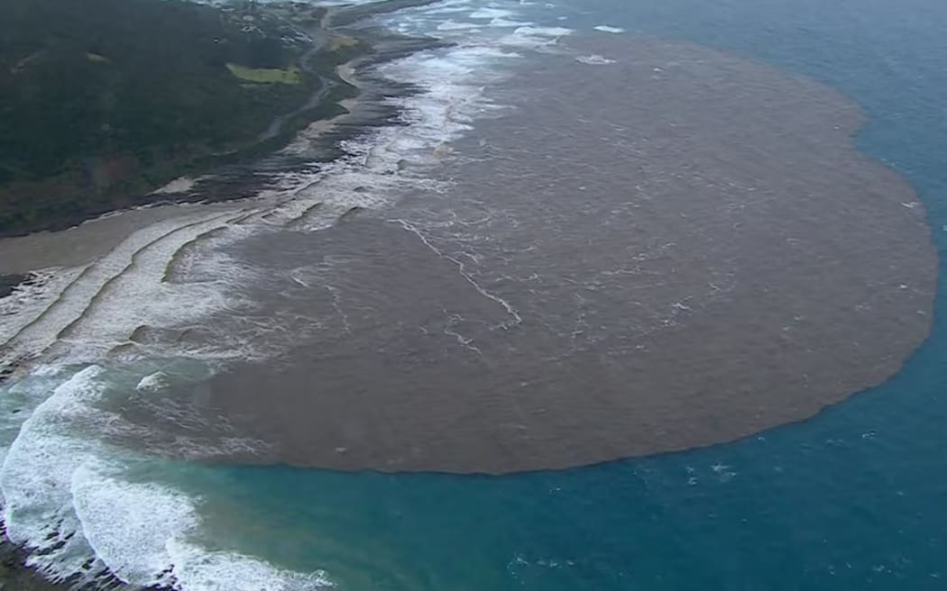 Victoria flood: Emergency warning for Great Ocean Road as record ...