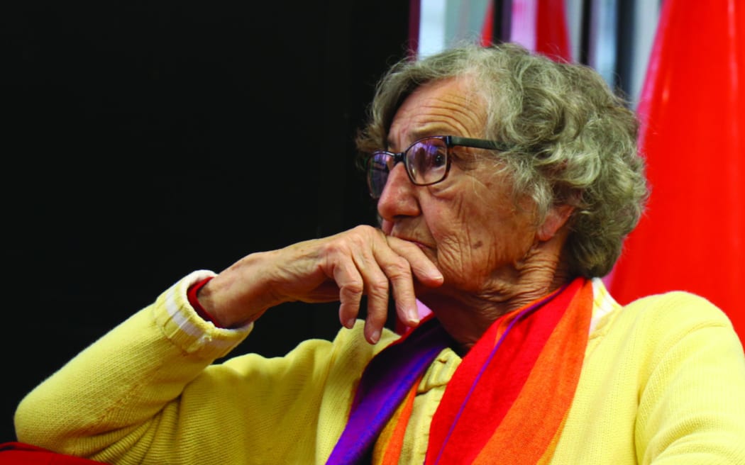 Renée's new-found life of crime! | RNZ