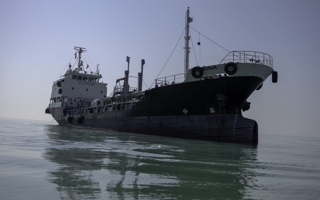 Dozens of ships anchor outside Iran's ports as US tensions rise | RNZ News