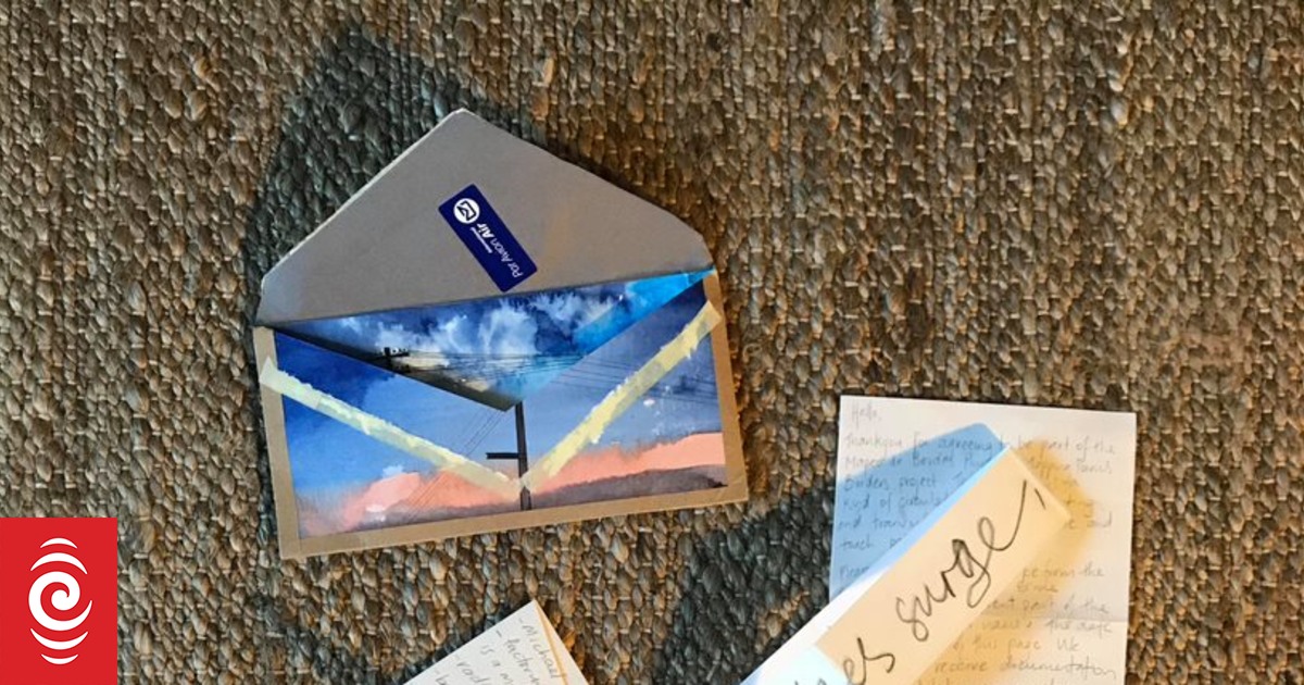 Alys Longley links up with artists around the world | RNZ