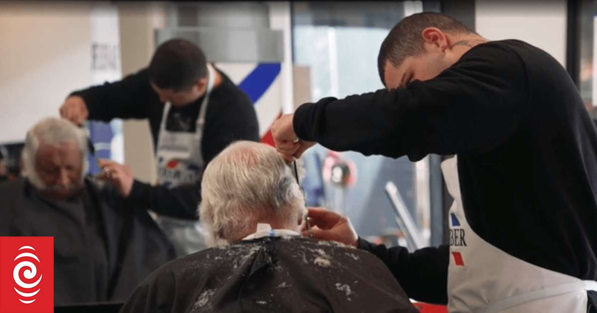 Free cuts a 'win-win' at Mr Barber | RNZ News