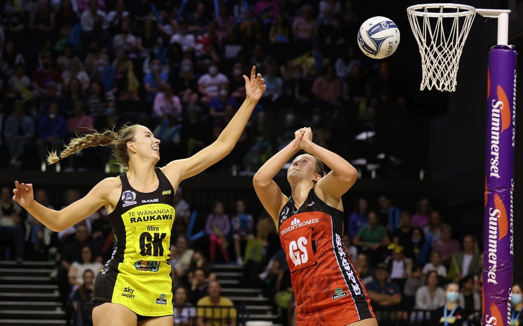 Netball: Stars v Pulse - all signs point to tight ending | RNZ News