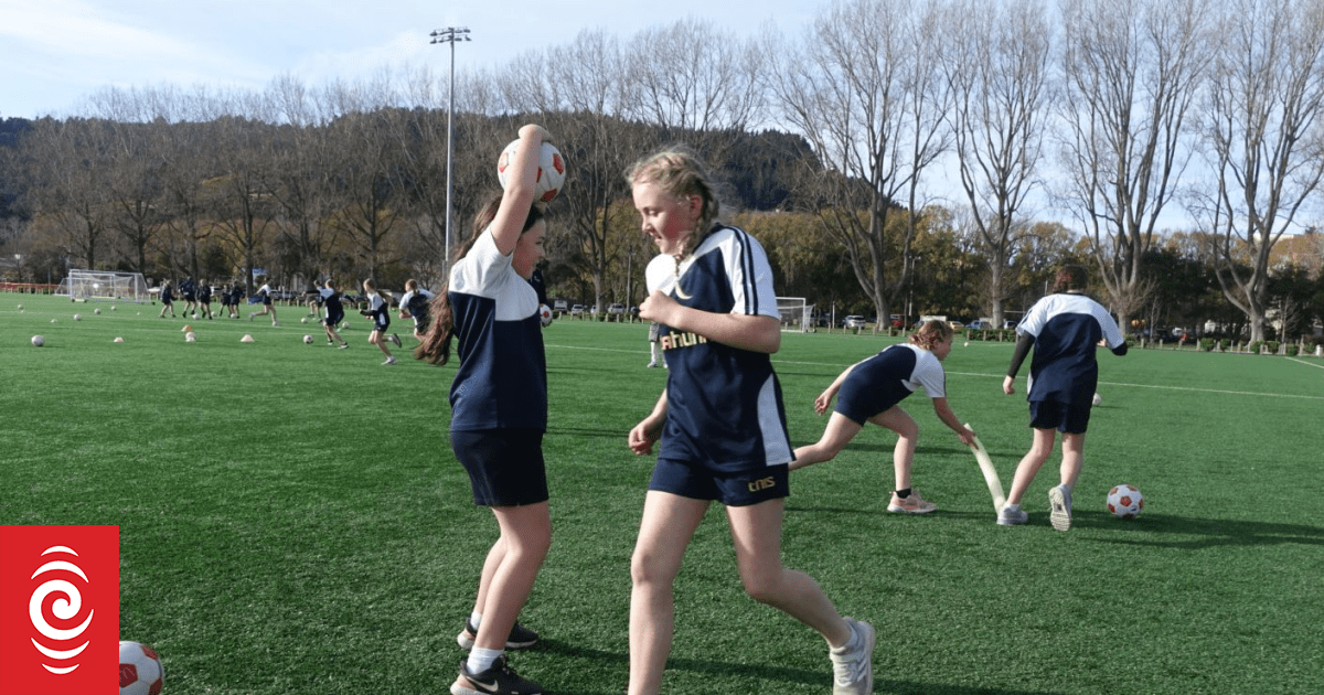 Girls dropping out of sport much more often than boys | RNZ News