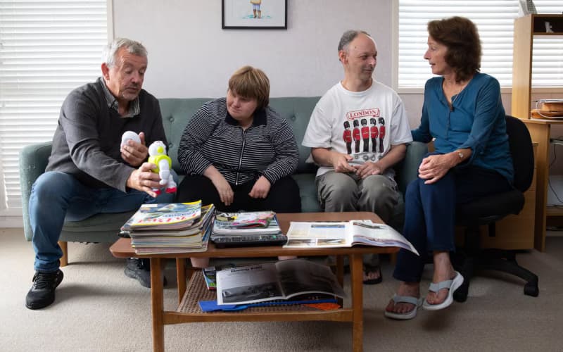 Full-time carers' appeal for employee status upheld by Supreme Court | RNZ