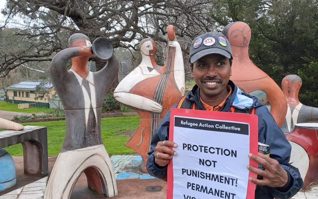 Campaigner wants Canberra to 'end the uncertainty' for refugees | RNZ News