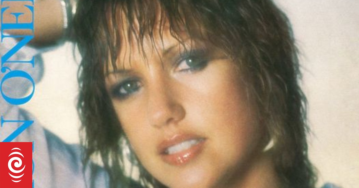 Essential NZ Albums: Sharon O'Neill - Sharon O'Neill | RNZ