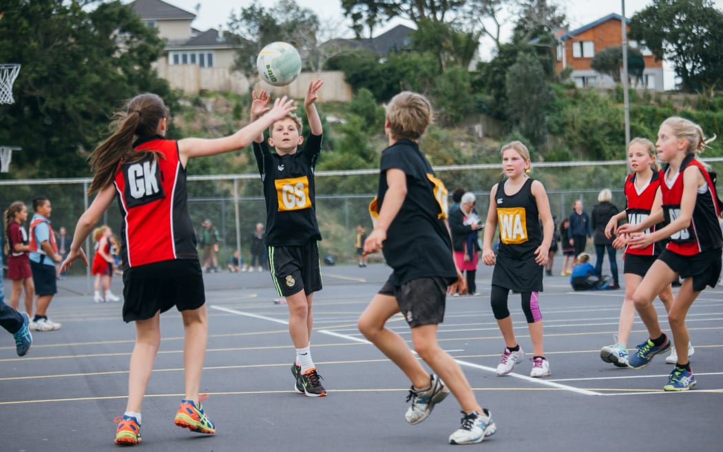 High performing NZ men's netball team draws more boys to sport | RNZ News