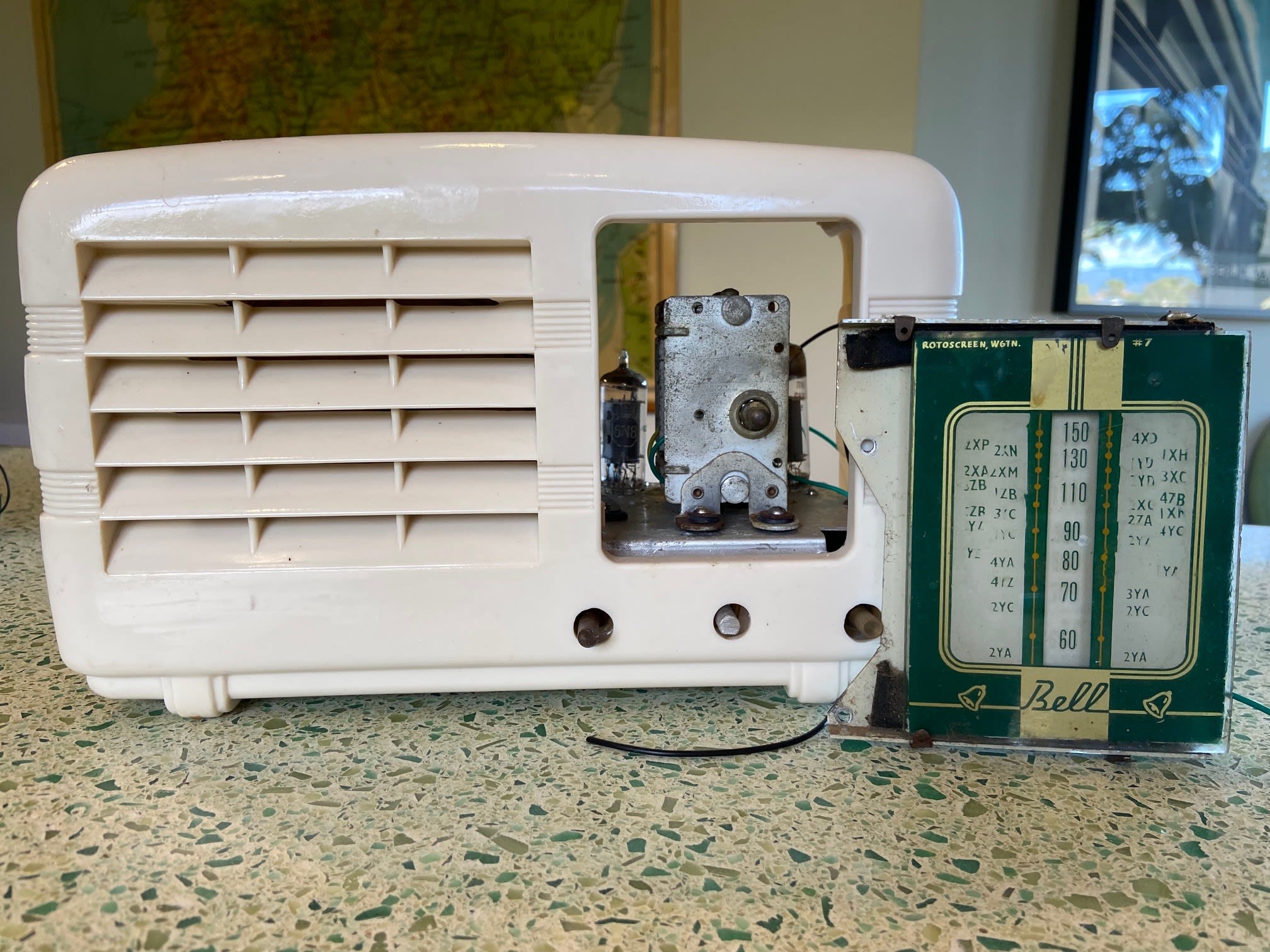 JR's radio repair shop | RNZ