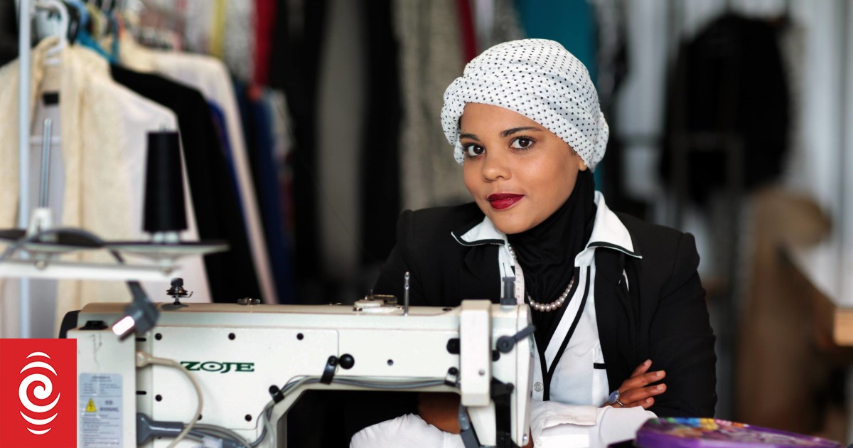 Cutting the right cloth: Clothing modestly | RNZ News