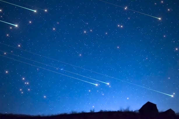 Meteor showers tipped for very early morning | RNZ