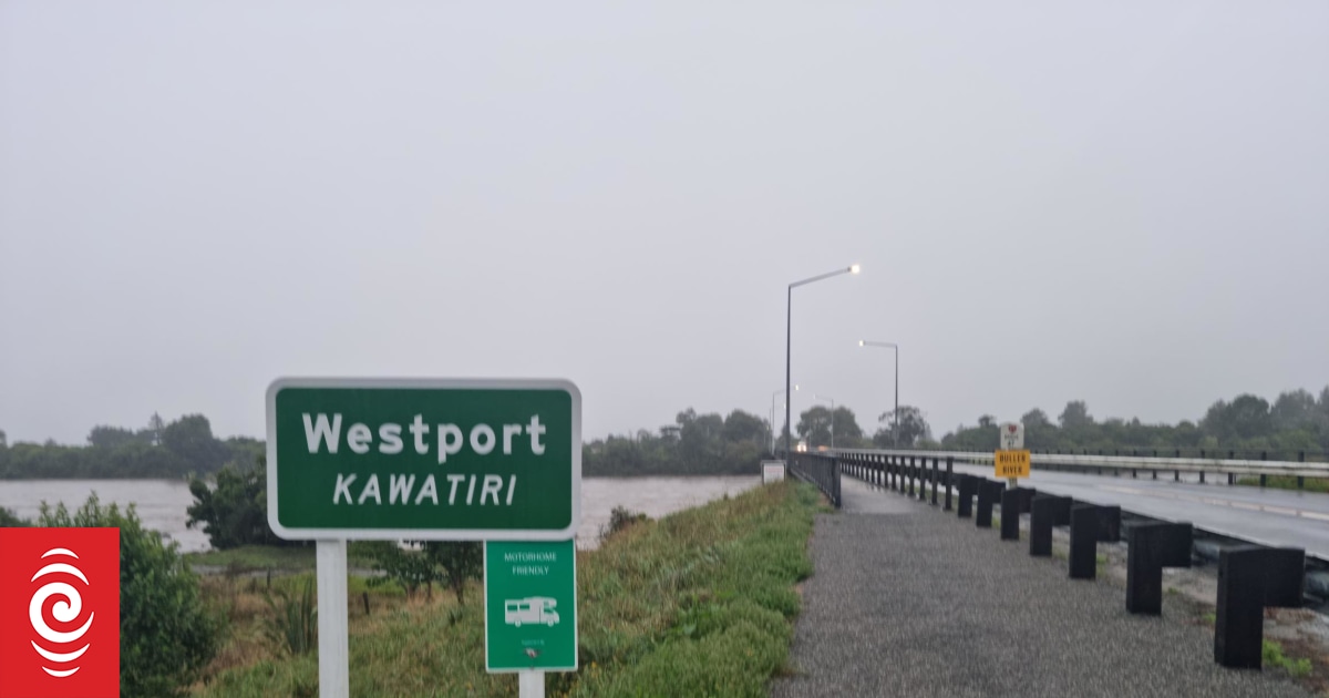 Funding questions hang over Westport flood protection plans | RNZ News