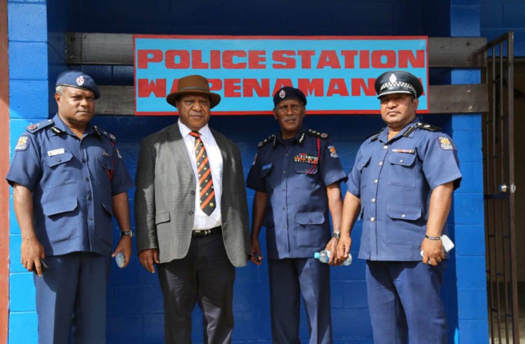 PNG Minister funds a new police station and vehicle | RNZ News