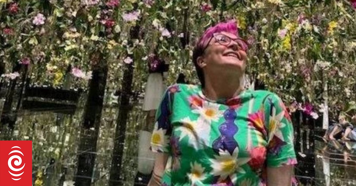 Comedian Cal Wilson's husband shares heartbreaking tribute one month ...