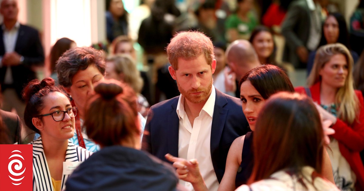 'They smell like daisies' - young Aucklander meets royals | RNZ