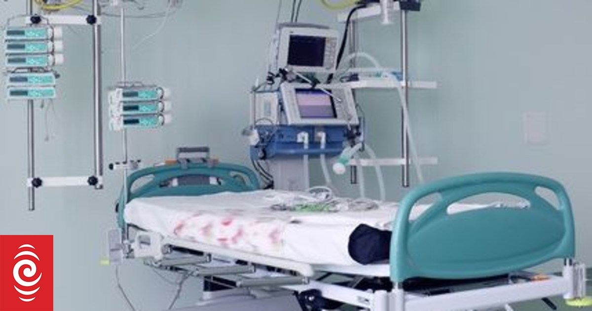 Oamaru Hospital cuts bed numbers due to funding | RNZ News